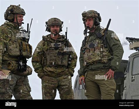 A Hungarian Joint Terminal Attack Controller Right And Us Air Force
