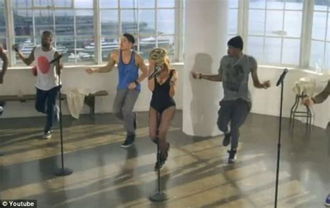 Beyonce Shows Off Her Other Voluptuos Curves In Love On Top Video Daily Mail Online