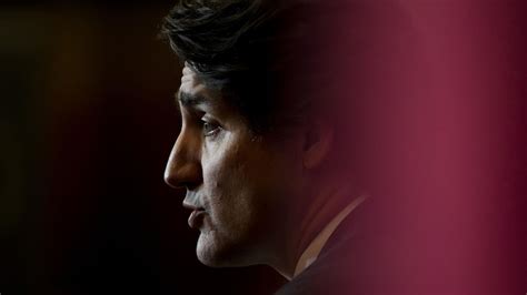 Exposé à La Covid 19 Justin Trudeau Se Place En Isolement Préventif