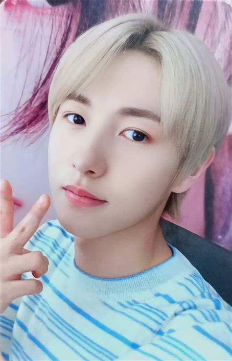 andini 🤍 on Twitter: "[ RENJUN FCMM V2 ] © chenleshair t. scan huang christmas nct dream pc ...