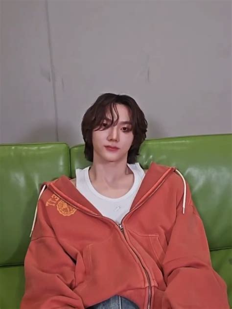 [잡담] 보넥도 성호 이거 보고 머리랑 어깨 실감나 인스티즈 Instiz 연예 카테고리