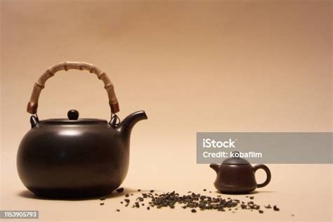 매우 아름 다운 차 조성 물 인공 조명이 있는 스튜디오에서 촬영 0명에 대한 스톡 사진 및 기타 이미지 0명 가정의 방 갈색 Istock