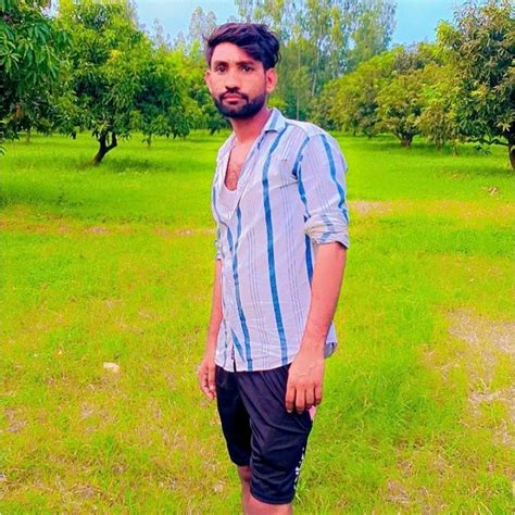 Rajeev Singh Rajeevsingh4779 Snapchat Verhalen Spotlight En Lenzen