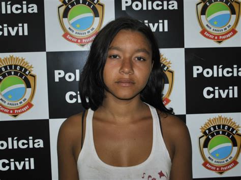 Polícia Prende Jovem E Apreende Adolescente Por Tráfico De Drogas