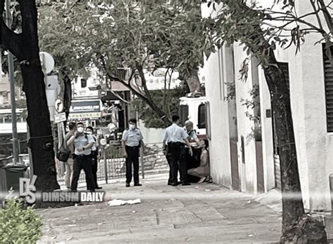 Naked Man In 30s Wanders Around Tsz Ching Estate Before Being Arrested