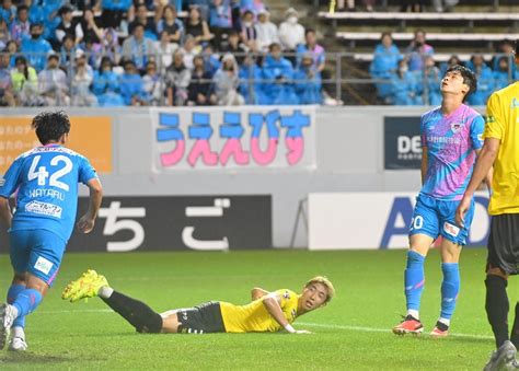 ＜サガン鳥栖＞試合終了間際にだめ押しの4点目を献上 鳥栖 1ー4 柏レイソル 戦評 スポーツ 佐賀県のニュース 佐賀新聞