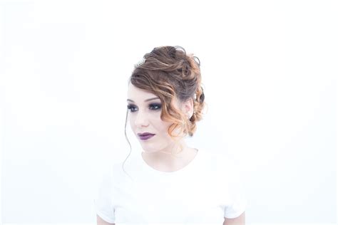 Upięcia we fryzurze glamour cz Upięcia i koki STEP HAIR