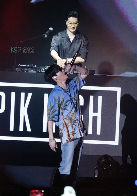 Epik High見滿場「中指手燈」high翻！tablo中文程度驚人可充當團員翻譯〜全場中韓英語溝通無礙！ Ksd 韓星網 Kpop