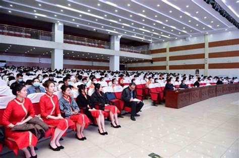 山东协和学院党委书记范素华讲授春季学期“开学第一课”报告会能力内容