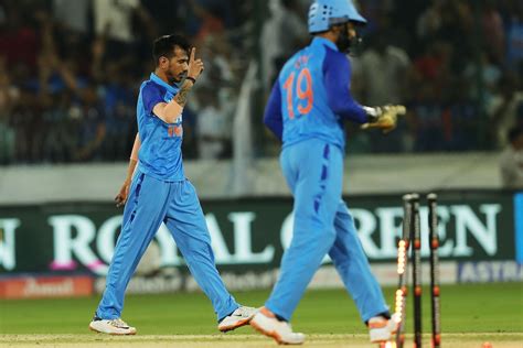 Yuzvendra Chahal Celebrates After Getting Steve Smith Out Stumped