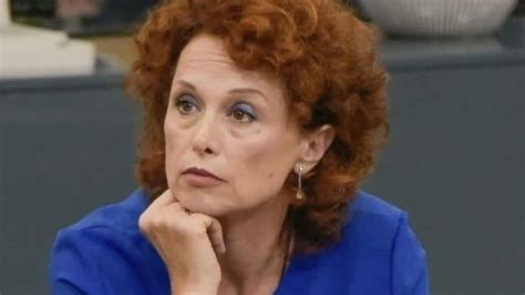 Quien Es Fabiana Luzzi Rome