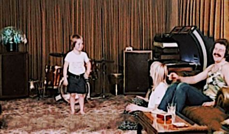 John Bonham Wife Pat And Son Jason 1973 At Old Hyde Farm Filming For