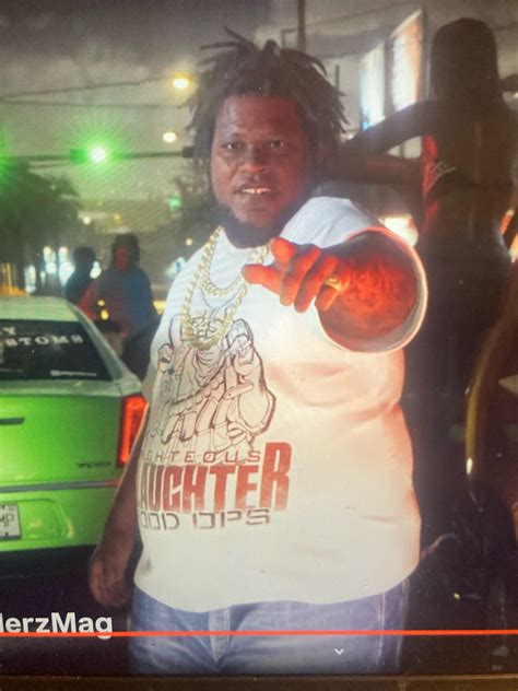 Why This Man Low Key Look Like Savagerealm R Savagerealm