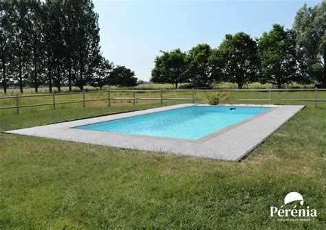 Plage De Piscine En Résine à Vimy 62 Pérénia