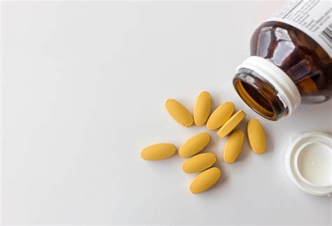 Differences Between Ester-C and Vitamin C | livestrong