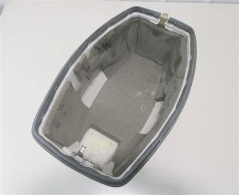 5005001 Johnson Omc Outboard 25 30 Hp Top Engine Cowl Motor Cover 2004