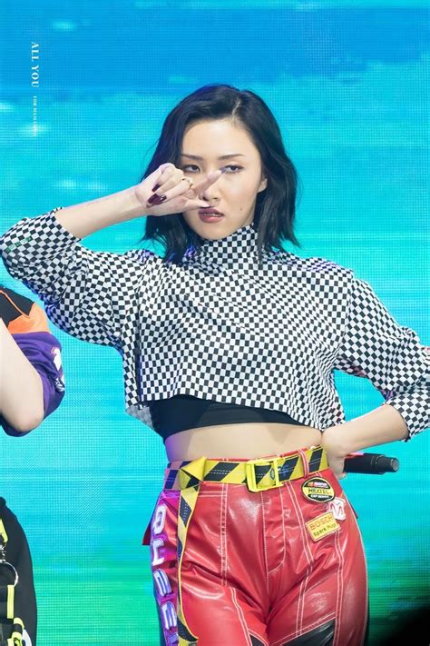 Pin By Lulamulala On Mamamoo Hwasa Fashion Mamamoo Hwasa