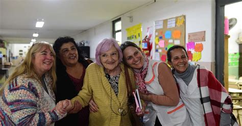 Tiene 101 Años Y Acaba De Empezar La Secundaria “cuando Perdí Todo