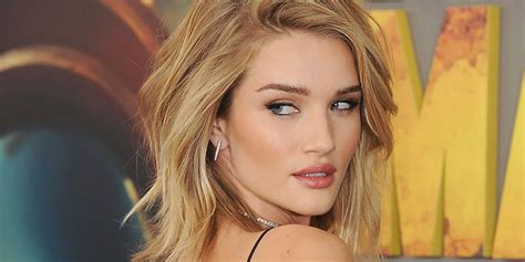 40 Brilliant Ways To Style Wavy Bob In 2023 Hottest Haircuts