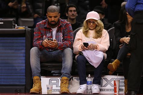 Drake Celebrates Mom Sandi Grahams 75th Birthday