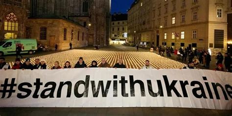 Lichtermeer Am Stephansplatz Wiener Setzen Zeichen Der Solidarität