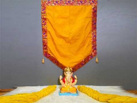 Paithani Backdrop Yellow Colour With Paithani Border Swapnagandha