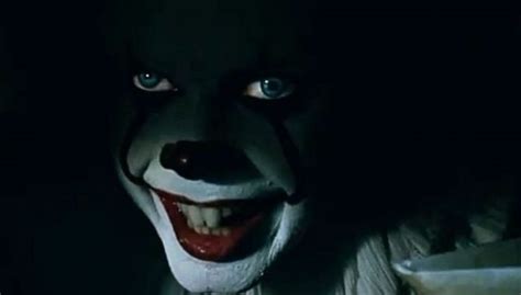 The Terrifying Reason Bill Skarsgårds Pennywise Has Crossed Eyes In It