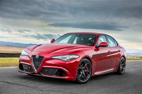2017 Alfa Romeo Giulia Quadrifoglio Photo Gallery BeFirsTrank