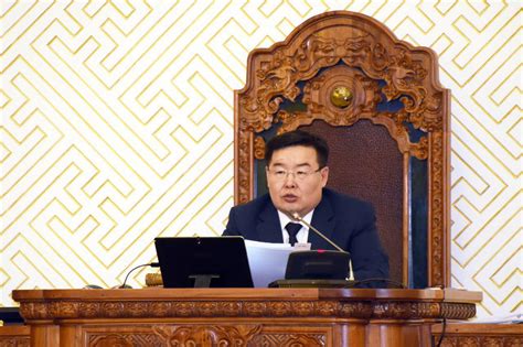 Г Занданшатар Хүний язгуур эрх ашгийг зөрчиж байгаа хууль шүүхийнхэнд хамгаалалт дархлаа байх