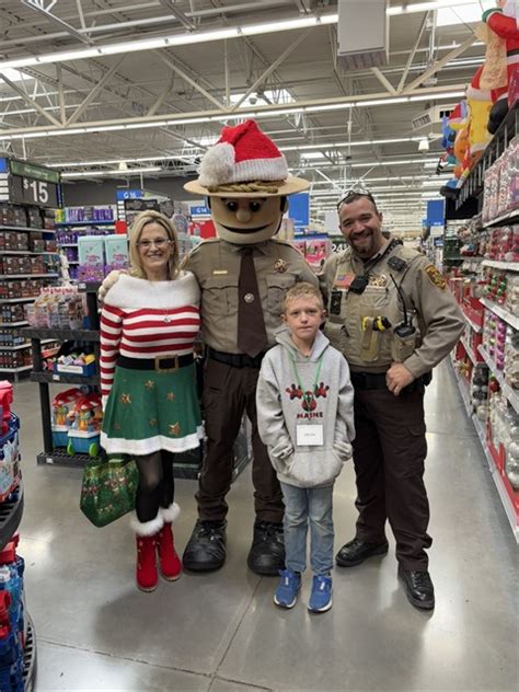 More Than 30 Ycso Personnel Volunteer For Two Shop With A Cop Events