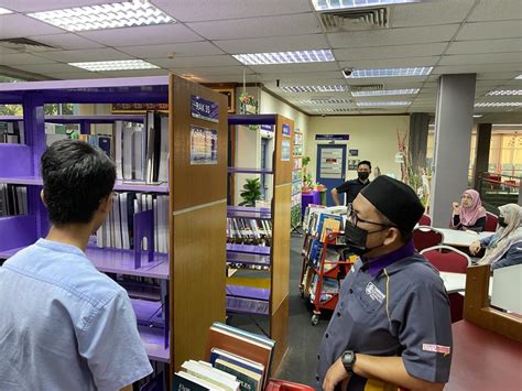 Aktiviti Anjakan Buku Di Rak Ptar Uitm Cawangan Perak Kampus Seri