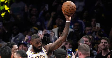 Lebron James Surpasses 40000 Career Points Another Milestone For The