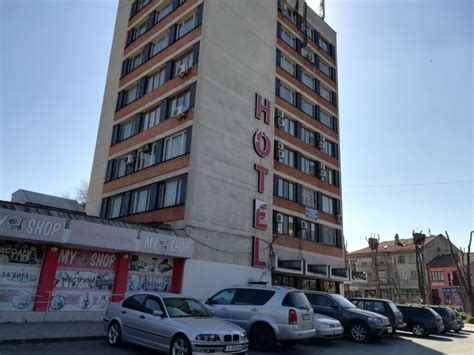 Общинският съвет не прекрати дейността на хотел Карнобат
