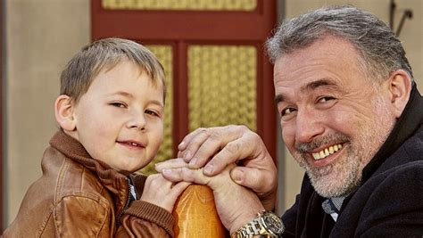 Fotogalerie Radek Mastný s vnukem Šímou TV Nova