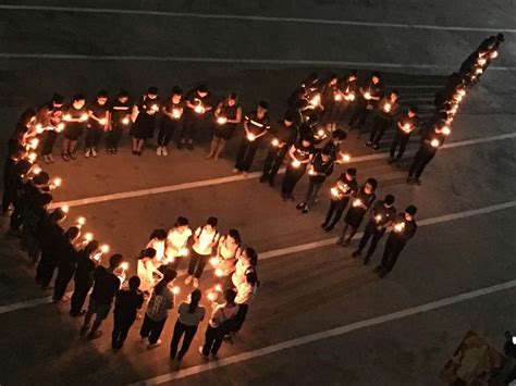 ภาพประทับใจ สถิตในดวงใจตราบนิจนิรันดร์ โดยคณะนักศึกษาไทย และนักศึกษาจีนเอกภ ฝ่าย