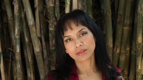 Ayu Utami Dari Ketabuan Hingga Kejujuran Yang Melegakan Regional