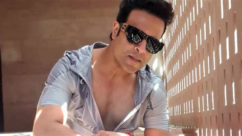 Krushna Abhishek कषण अभषक यन कल य शमधय धमकदर पनरगमन