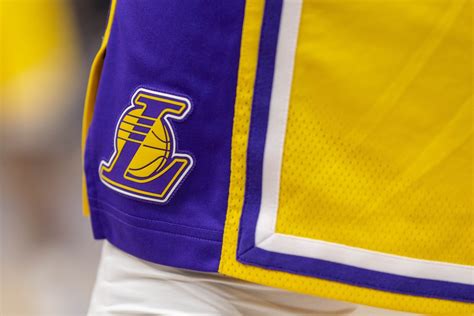 Los Angeles Lakers Sign Bryce Hamilton Waive Lj Figueroa Fastbreak