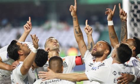 Santos vence Coritiba encerra seu martírio na Série B e retorna à