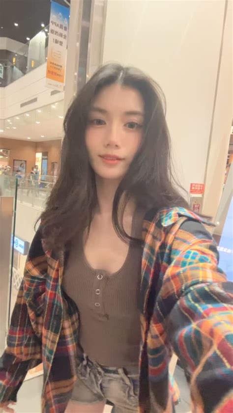 之前遇到沒禮貌的小孩 我們站在角落 他有看到還是直接走過來
