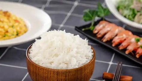 血管“怕”的食物是这4类，吃越多血管或越堵，别给血管添负担