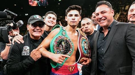 De La Hoya Cree Que Una Pelea Entre Ryan García Y Teófimo Sería Un