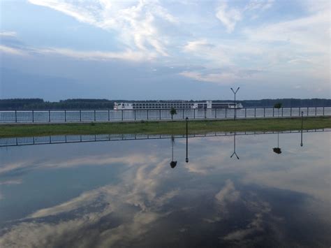 Нивото на Дунав остава опасно високо