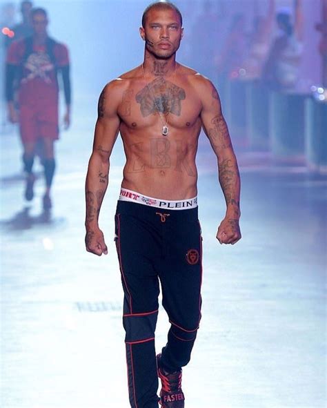 Pin On Fashion Et Streetwear