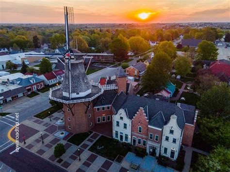 Iowa Vermeer Windmill In Pella Iowa At 124ft 6inches It Is The