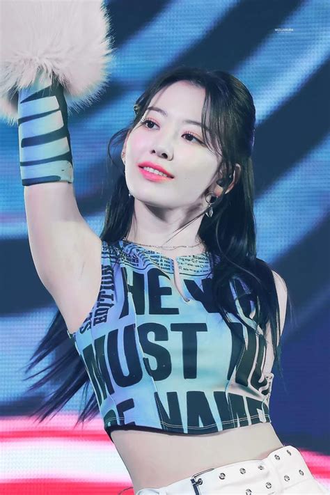 Le Sserafim Sakura R Kpoparmpit