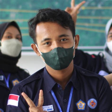 Wahyu Dwi Prasetio Medium