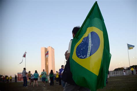El Contexto De La Crisis Política En Brasil