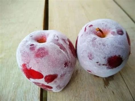 Imported A Grade Frozen Apple Impoted Packaging Size 10 Kg Packaging