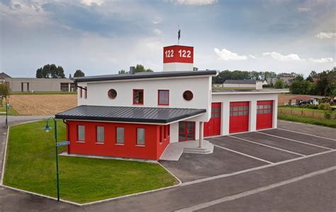 Feuerwehrhaus Freiwillige Feuerwehr Etsdorf Am Kamp